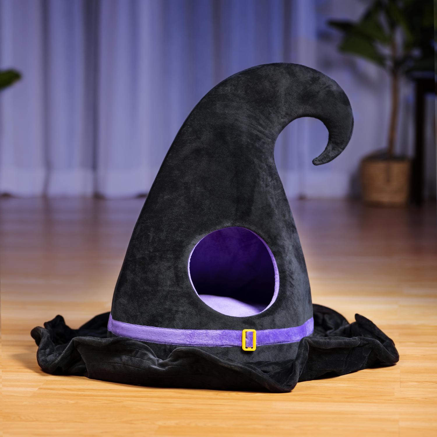 Hazel's Haunted Hat Hideaway 81018 Prevue Pet Products